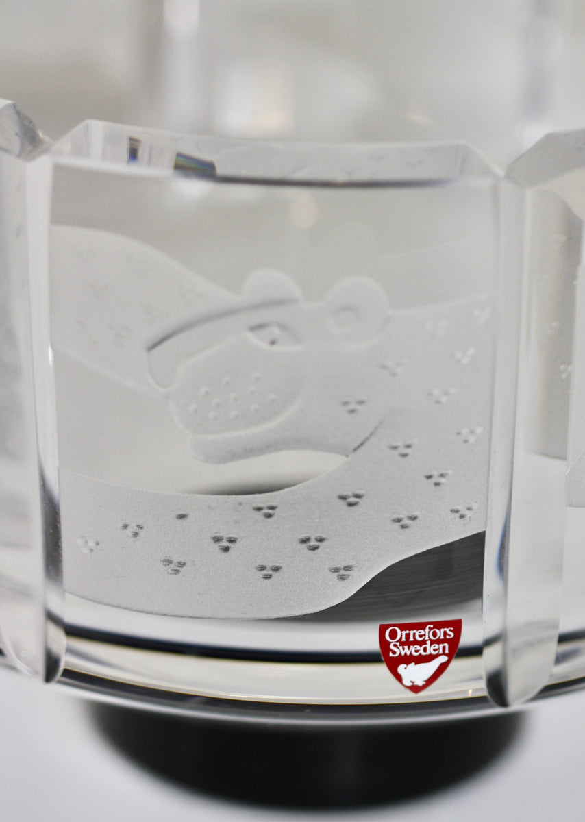 An Orrefors Etched Glass 'Cat' Bowl, designed by Gunner Cyren (1960-19 ...